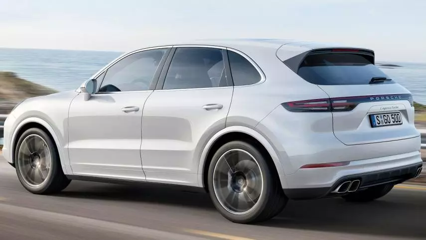 5 aŭtoj per kiuj la Ĝendarmaro devus patroli - Porsche Cayenne Turbo