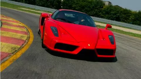 Ferrari Enzo беҳтарин Ferrari 488 GTB