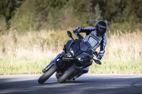 Yamaha Niken Testgalerie