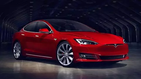 Tesla Model S 2016