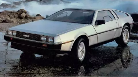 delorean trở lại tương lai