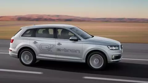 Ауди Q7 eTron