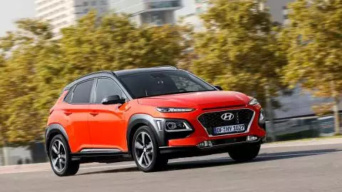 Hyundai Kona 1.0 लक्झरी कॉम्पॅक्ट SUV डिझाइनची चाचणी घ्या