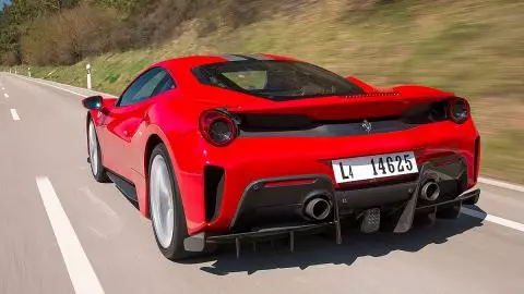 የ Ferrari 488 Pista፣ Porsche 911 GT2 RS እና McLaren 720S Spider ንጽጽር