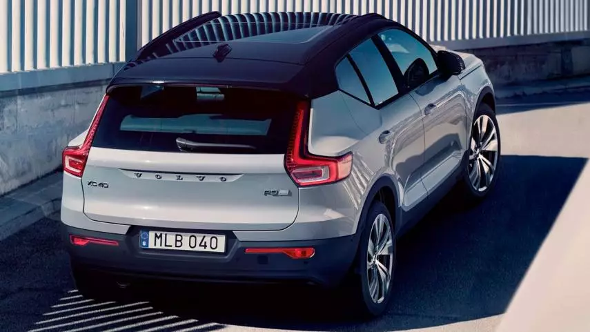 range-volvo-recharge_xc40