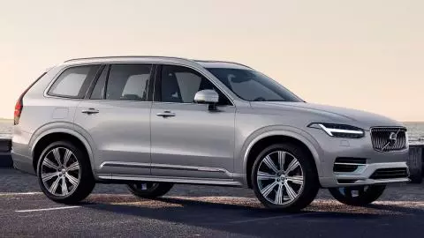 діапазон-volvo-recharge_xc90