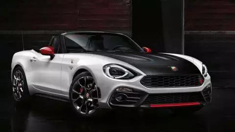 Abarth 124 Spider foar trijekwart