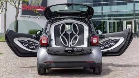 Smart Fortwo JBL hangszórók