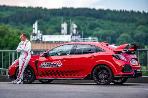 Eau Rouge میں 2018 Type R چیلنج پہنچ گیا۔