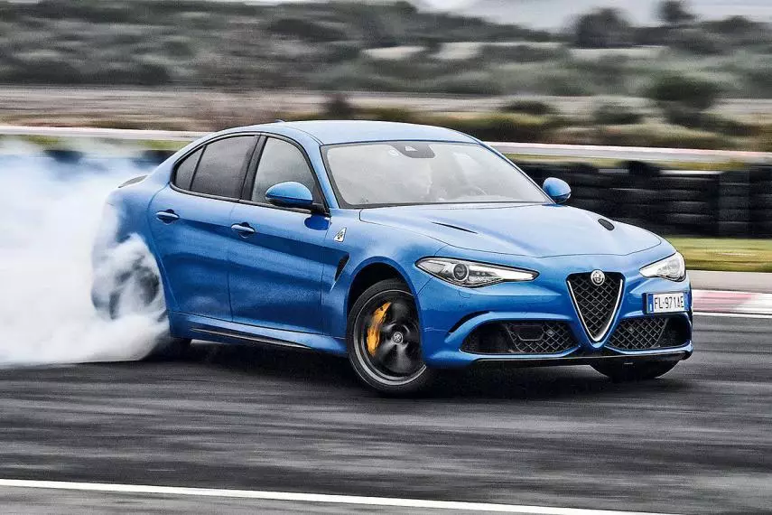 Audi RS 5 ווס Alfa Romeo Giulia Quadrifoglio