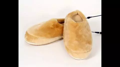 Awọn slippers ile pẹlu USB