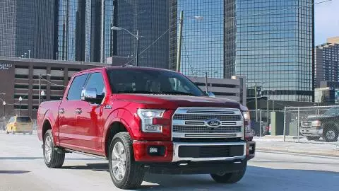 Ford F-150 V8 4x4 2015.g