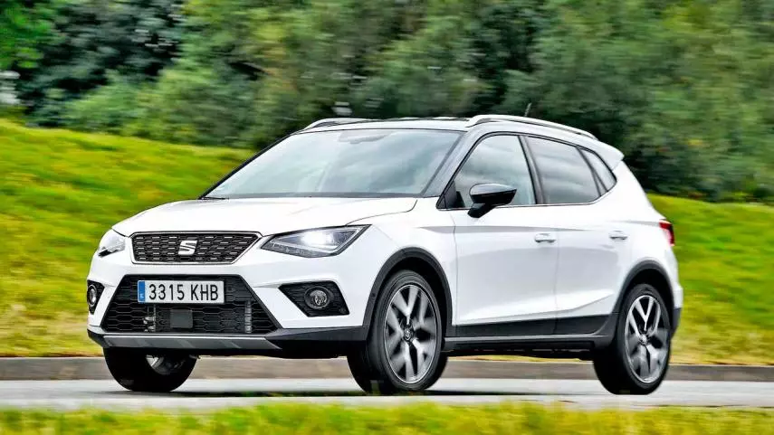 20.000 avrodan aşağı qiymətə yolsuzluq avtomobili: Seat Arona