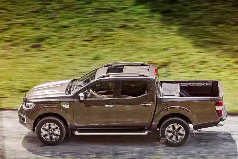 Renault Alaskan testi