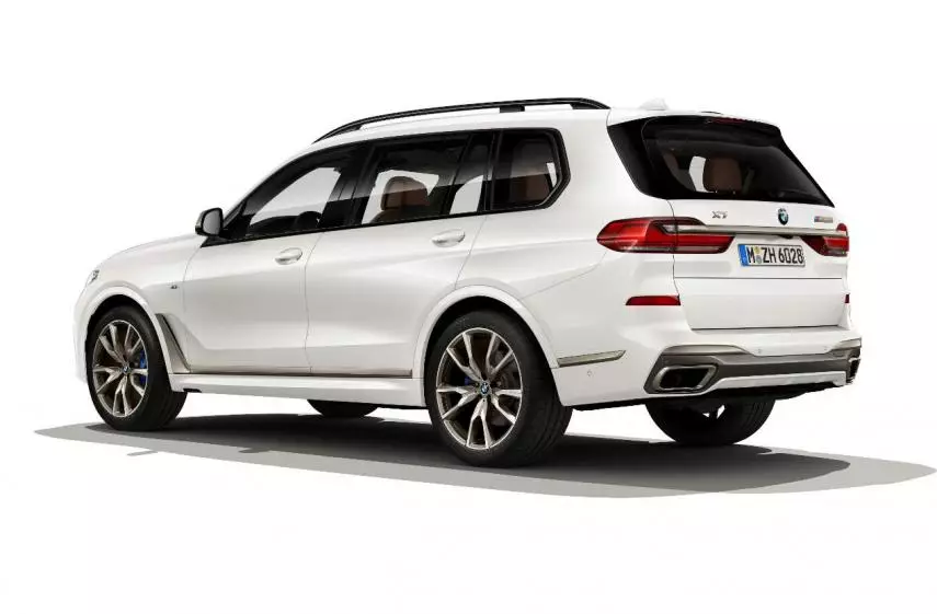 រថយន្ត BMW X7 M50i