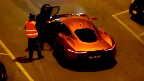 Jaguar C-X75 vs Aston Martin DB 10 - ru