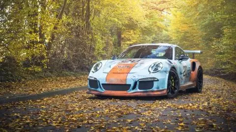 Desgastado Porsche 911 GT3 RS Golfo