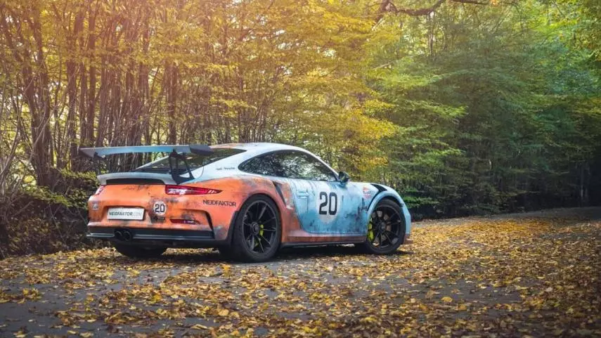 Porsche 911 GT3 RS Gulf gastado