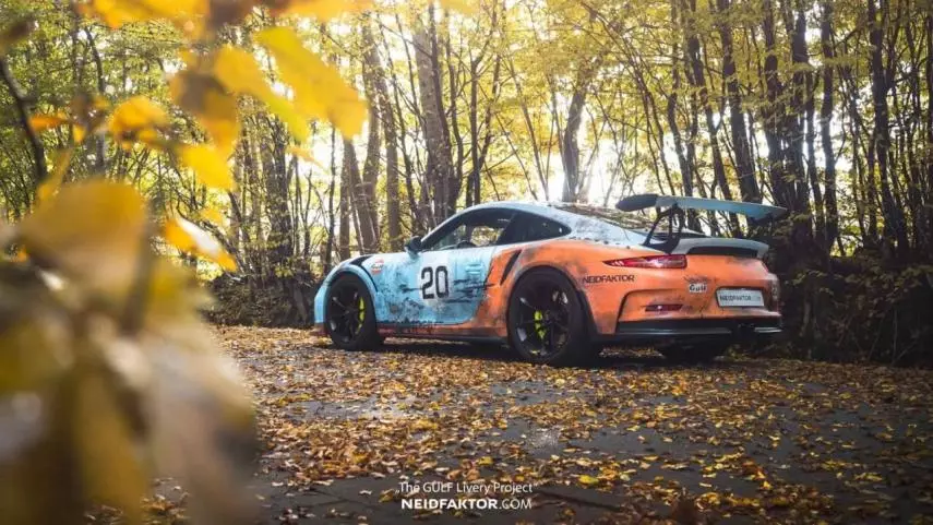 Изношенный Porsche 911 GT3 RS Gulf