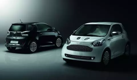 Aston Martin Cygnet mustavalkoinen