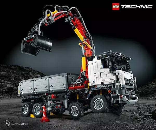 Bagong Lego Mercedes-Benz Arocs 3245