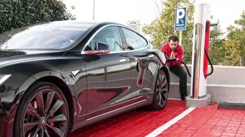 Tesla ve Španělsku