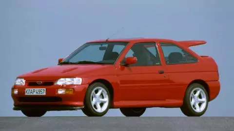 Ford Escort RS Cosworth fanatanjahantena radical compact