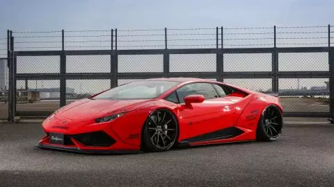 Taith Gerdded Liberty Lamborghini Huracan