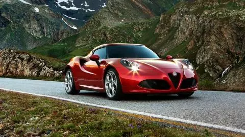 Тұрақты Alfa Romeo 4C