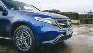 ການທົດສອບ Mercedes EQC 127558_9