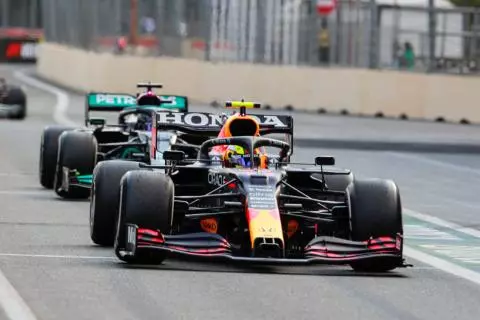 Sergio Perez en Lewis Hamilton