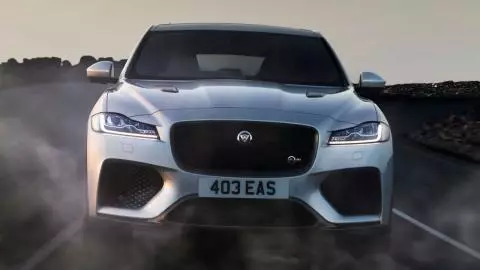 Jaguar F-Pace SVR ឆ្នាំ 2018