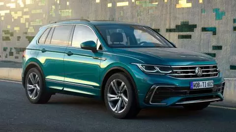 peugeot-3008-vs-vw-tiguan_tiguan-সামনে