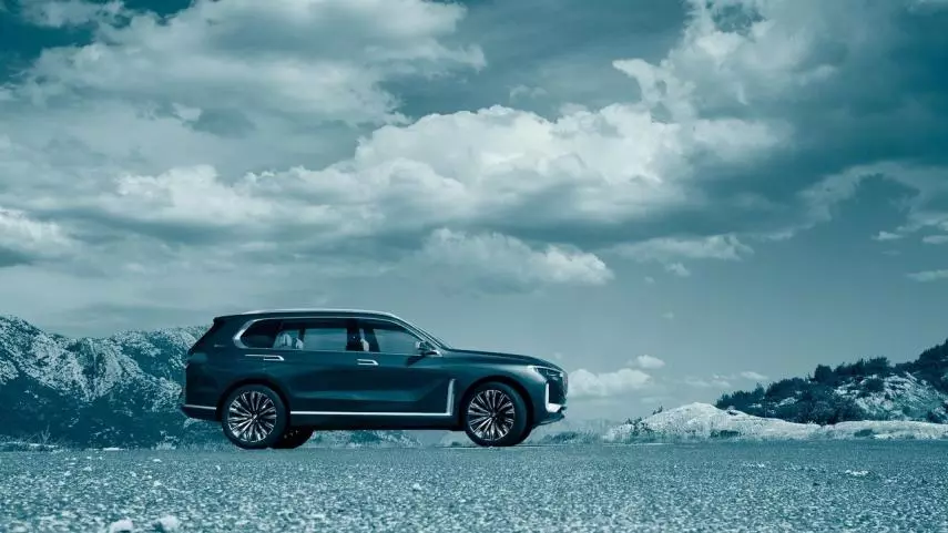 BMW X7 iPerformance கருத்து