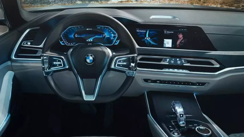 BMW X7 iPerformance கருத்து