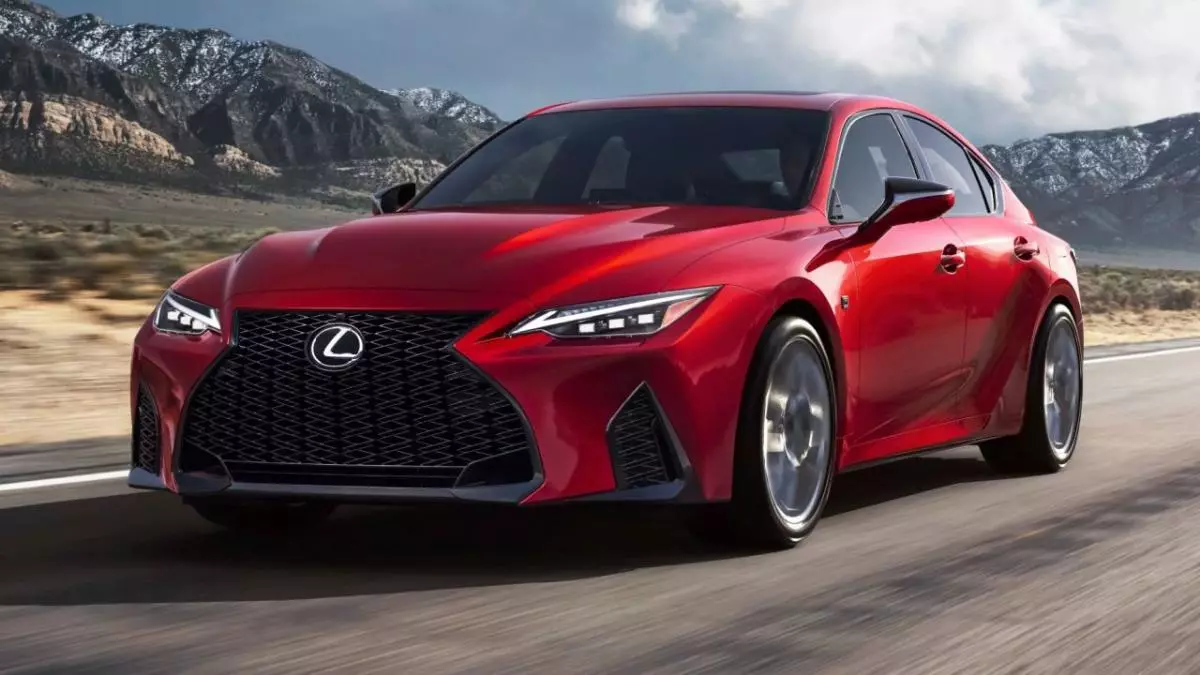 Lexus IS 500 F Sport Performance: 481 hp pụrụ iche mbipụta nke egwuregwu saloon