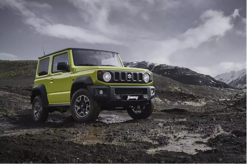 Reveno de la Suzuki Jimny