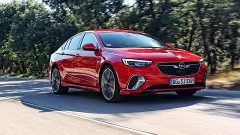 تست Opel Insignia GSI