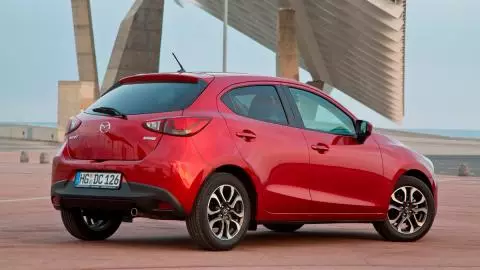 Mazda Mazda 2