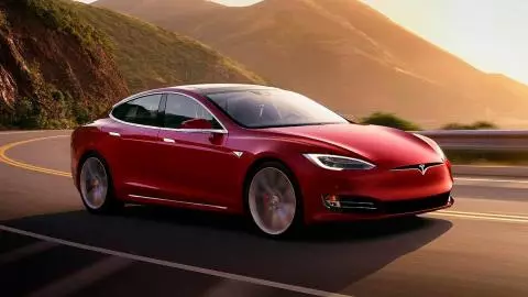 ក្រុមហ៊ុន Tesla Model S