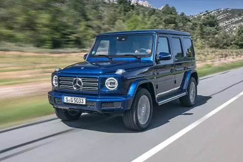 Mtihani wa Mercedes G 500.