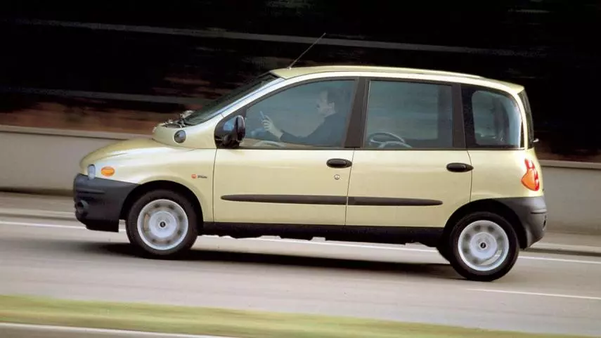 Fiat Multipla: kusanzwisiswa kukuru ikoko