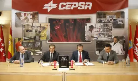 Cepsa ۽ Infiniti جي وچ ۾ تعاون جي معاهدي جي دستخط