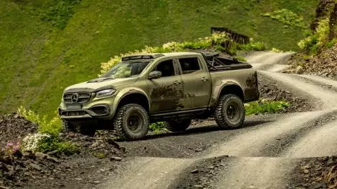 I-Mercedes X-Class