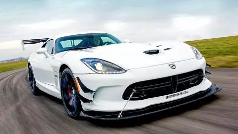 Muedzo: Dodge Viper ACR. Iyo Viper inokurumidza munhoroondo