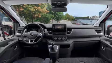 renault-trafic-2021_cockpit