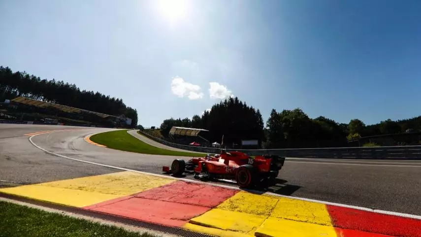 Leclerc muri Eau Rouge