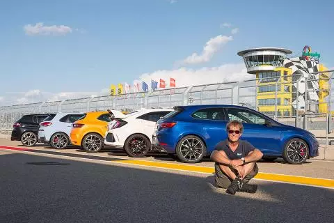 르노 메간 R.S. vs Honda Civic Type R, Hyundai i30 N, Peugeot 308 GTi 및 Seat Leon Cupra