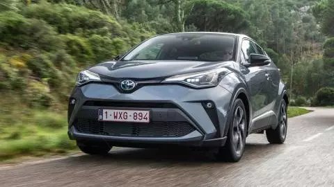 Test Toyota C-HR 180H