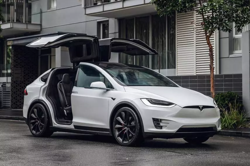 Kini idi ti Tesla ṣe èrè pupọ lori gbogbo ọkọ ayọkẹlẹ ti o ta